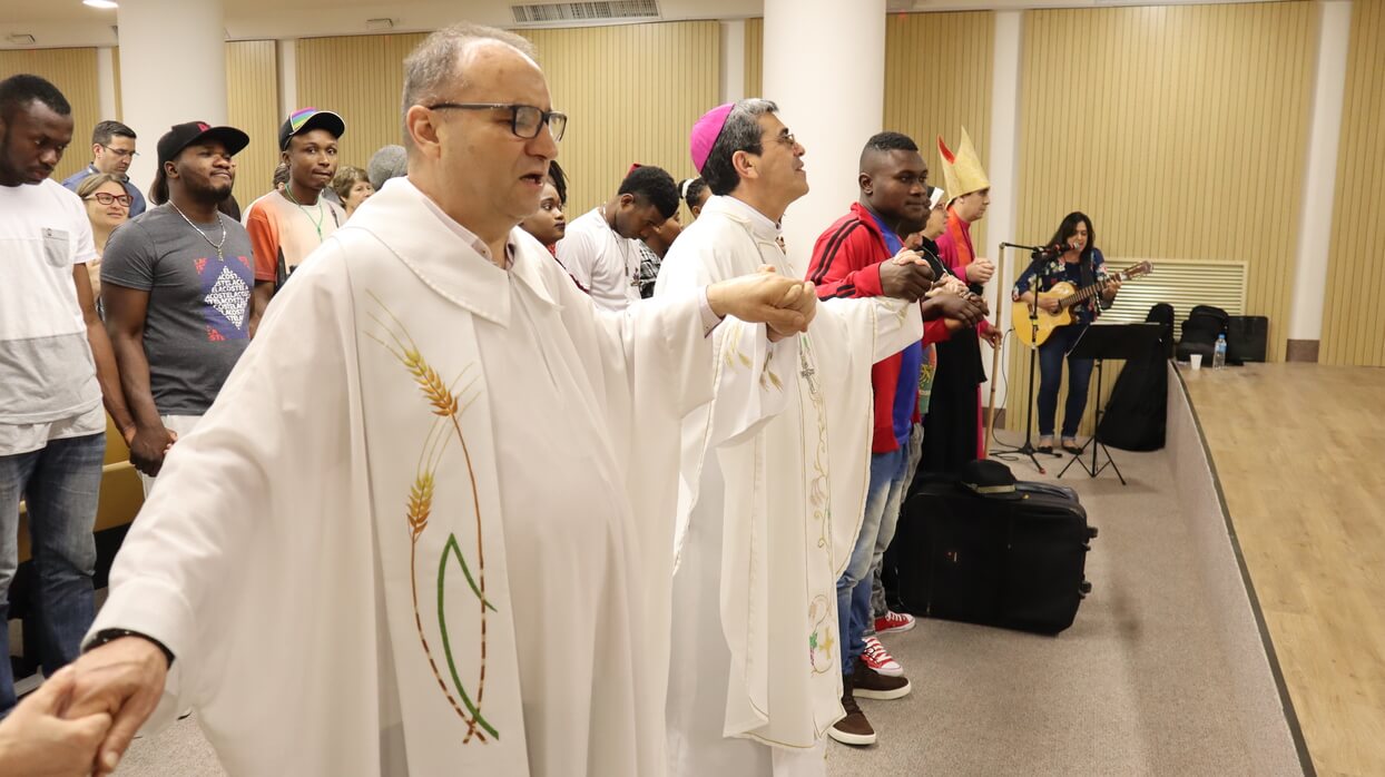 Missa celebra os 124 anos da Congregação - AESC - Educação e Saúde Missa celebra os 124 anos da Congregação - AESC - Educação e Saúde