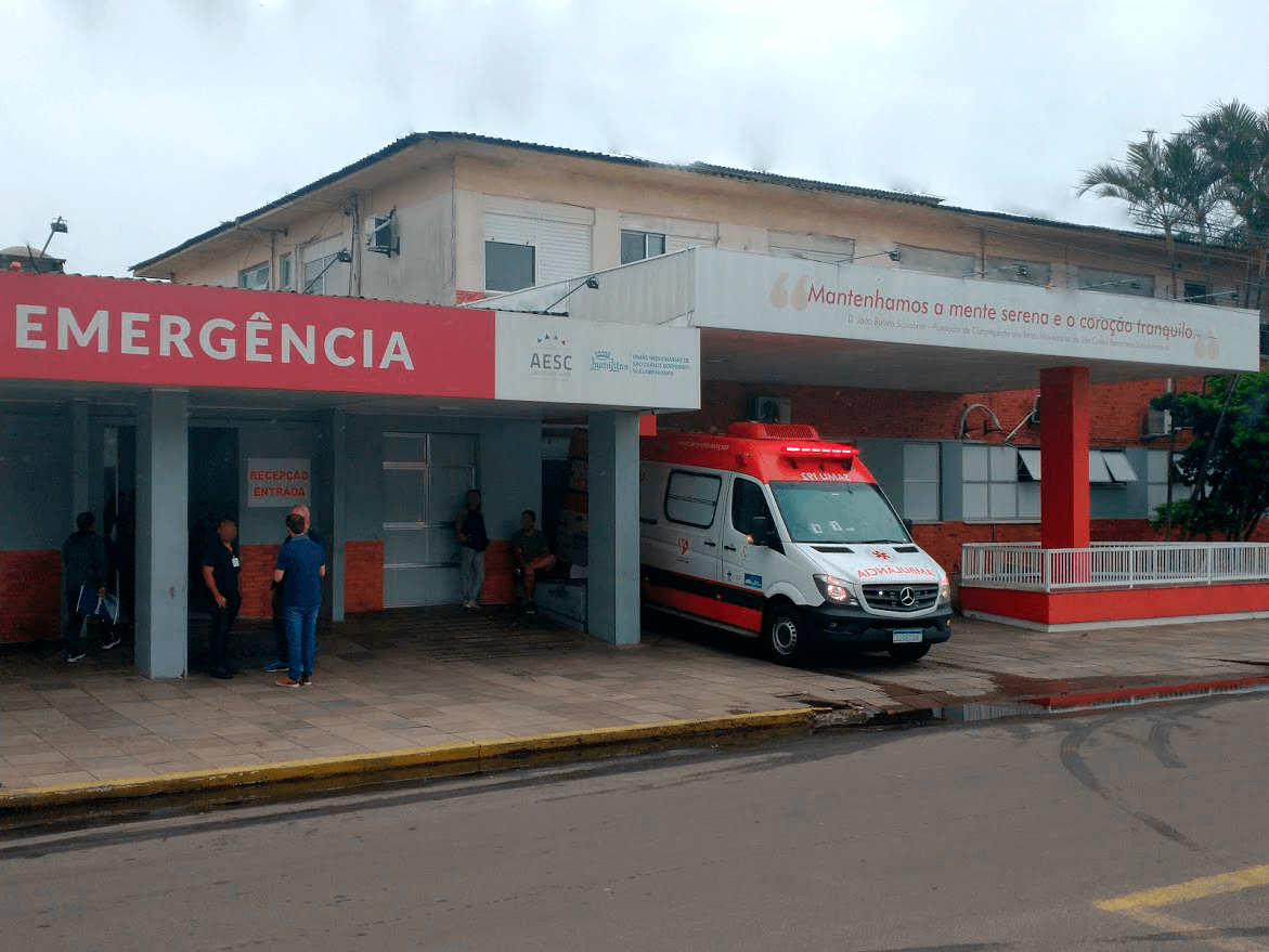 Governador Eduardo Leite faz entrega de tomógrafo ao Hospital Santa ...